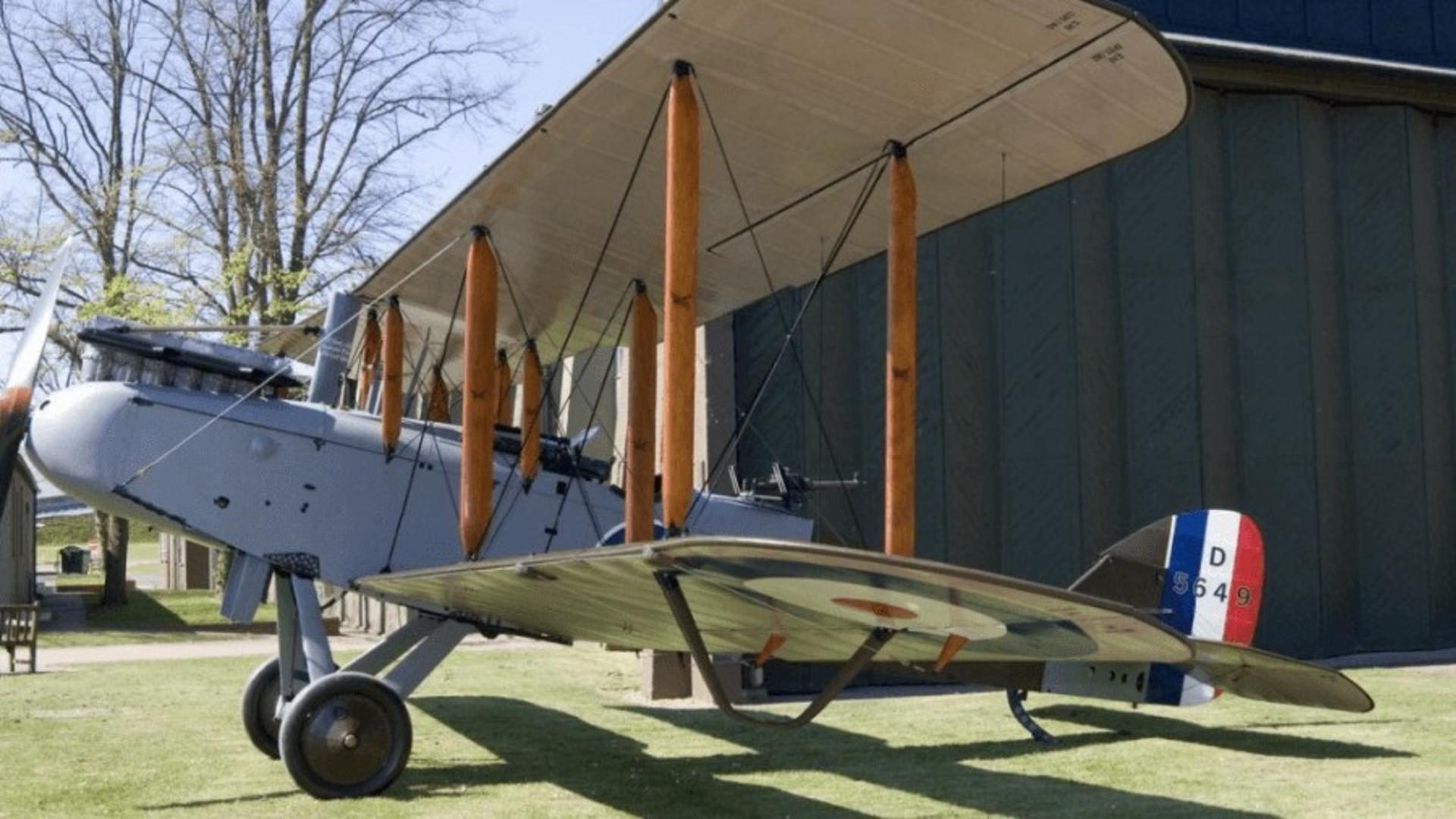 Of Camels. WW1 Bombers, Elephant Stables and a Maharaja