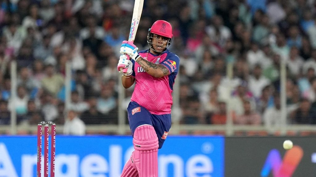 Shimron Hetmyer smashes five sixes in an over in T20 match in Guyana